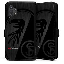 DeinDesign Galaxy A32 5G Handy Klapph&uuml;lle Handyh&uuml;lle aus Kunst Leder schwarz Flip Case Metallic Look Sc Freiburg Official Licensed Product Sideflip mit langer 