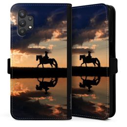 DeinDesign Galaxy A32 5G Handy Klapph&uuml;lle Handyh&uuml;lle aus Kunst Leder schwarz Flip Case Sunset Horse Horseback Riding Sideflip mit langer Lasche