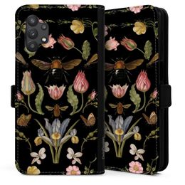 DeinDesign Galaxy A32 5G Handy Klapph&uuml;lle Handyh&uuml;lle aus Kunst Leder schwarz Flip Case Bee Blossom Flower Wreath Sideflip mit langer Lasche