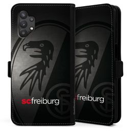 DeinDesign Galaxy A32 5G Handy Klapph&uuml;lle Handyh&uuml;lle aus Kunst Leder schwarz Flip Case Official Licensed Product Sc Freiburg Metallic Look Sideflip mit langer 