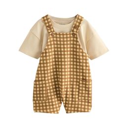 next Latzhose und kurzarm-T-Shirt 'Set' Jungen Gr&ouml;&szlig;e 68 beige / braun