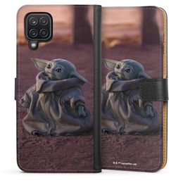 DeinDesign Galaxy A12 Handy Klapph&uuml;lle Handyh&uuml;lle aus Kunst Leder schwarz Flip Case The Child Star Wars Baby Yoda Sideflip mit langer Lasche