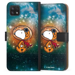 DeinDesign Galaxy A22 5G Handy Klapph&uuml;lle Handyh&uuml;lle aus Kunst Leder schwarz Flip Case Official Licensed Product Astronaut Snoopy Sideflip mit langer Lasche