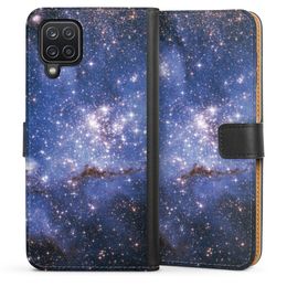 DeinDesign Galaxy A12 Handy Klapph&uuml;lle Handyh&uuml;lle aus Kunst Leder schwarz Flip Case Weltall Galaxy Weltraum Sideflip mit langer Lasche