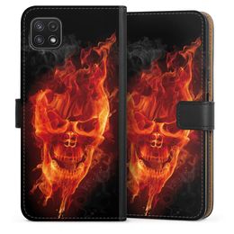 DeinDesign Galaxy A22 5G Handy Klapph&uuml;lle Handyh&uuml;lle aus Kunst Leder schwarz Flip Case Totenkopf Skull Fire Sideflip mit langer Lasche