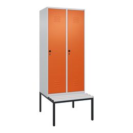 C+P Spind Classic PLUS, Bank, 2 Abteile, 2120x800x815mm, 7035/2004 Verschluss Sicherheits-Drehriegel 4 Garderobenhaken Dekor Banklatten RAL 7035 Lich (0800507-22|S10121)