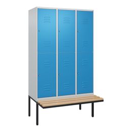 C+P Doppelstock-Spind Classic PLUS, Bank, 3 Abteile, 2120x1200x815mm, 7035/5012 Verschluss Zylinderschloss Sitzbanktyp auskragend Material Sitzfl&auml;che (0803407-32|S10094)