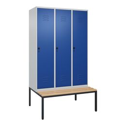 C+P Spind Classic PLUS, Bank, 3 Abteile, 2120x1200x815mm, 7035/5010 Verschluss Sicherheits-Drehriegel 4 Garderobenhaken Trennwand mittig Sitzbanktyp (0800507-32F|S10003)