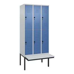 C+P Doppelstock-Spind Classic PLUS, Bank, 3 Abteile, 2120x900x815mm, 7035/5023 Verschluss Sicherheits-Drehriegel Sitzbanktyp auskragend Material Sitzf (0803407-30|S10110)