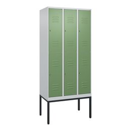 C+P Doppelstock-Spind Classic PLUS, Gestell, 3 Abteile, 2120x900x500mm, 7035/601 Verschluss Zylinderschloss Front RAL 6011 Resedagr&uuml;n ; C + P M&ouml;belsys (0803307-30|S10022)