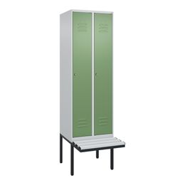 C+P Spind Classic PLUS, Bank, 2 Abteile, 2120x600x815mm, 7035/6011 Verschluss Zylinderschloss 3 Garderobenhaken Dekor Banklatten RAL 7035 Lichtgrau S (0800407-20|S10022)