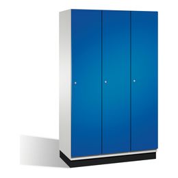 C+P Umkleidespind Cambio auf Sockel, 3 Abteile, H1950xB1200xT525mm Front Enzianblau Korpus Lichtgrau ; C + P M&ouml;belsysteme (45100-32|S10020)