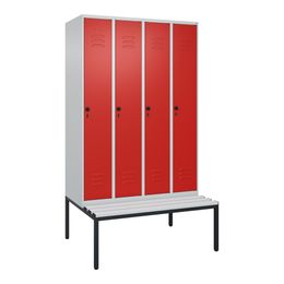 C+P Spind Classic PLUS, Bank, 4 Abteile, 2120x1200x815mm, 7035/3020 Verschluss Sicherheits-Drehriegel 3 Garderobenhaken Dekor Banklatten RAL 7035 Lic (0800507-40|S10032)