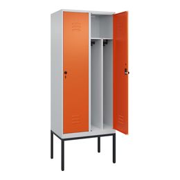 C+P Spind Classic PLUS, Gestell, 2 Abteile, 2120x800x500mm, 7035/2004 Verschluss Sicherheits-Drehriegel 4 Garderobenhaken Trennwand mittig ; C + P M&ouml;b (0800307-22F|S10030)