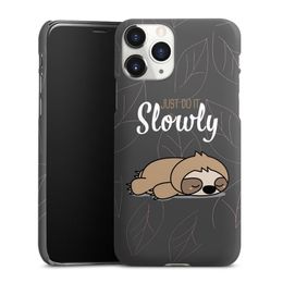 DeinDesign iPhone 11 Pro Handy Premium Case Smartphone Handyh&uuml;lle Schutzh&uuml;lle matt Lazy Sunday Sayings Sloth Premium Case