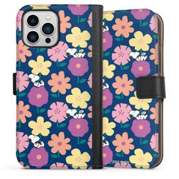 DeinDesign iPhone 13 Pro Max Handy Klapph&uuml;lle Handyh&uuml;lle aus Kunst Leder schwarz Flip Case Muster Snoopy Flowers Sideflip mit langer Lasche