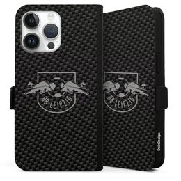 DeinDesign iPhone 14 Pro Max Handy Klapph&uuml;lle Handyh&uuml;lle aus Kunst Leder schwarz Flip Case Rb Leipzig Carbon Metallic Look Sideflip mit Lasche