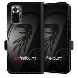 DeinDesign Xiaomi Redmi Note 10 Pro Handy Klapph&uuml;lle Handyh&uuml;lle aus Kunst Leder schwarz Flip Case Official Licensed Product Sc Freiburg Metallic Look Sideflip 