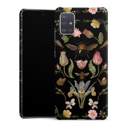 DeinDesign Galaxy A51 Handy Premium Case Smartphone Handyh&uuml;lle Schutzh&uuml;lle gl&auml;nzend Flower Wreath Bee Blossom Premium Case