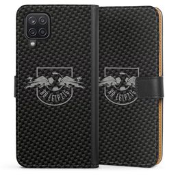 DeinDesign Galaxy A12 Handy Klapph&uuml;lle Handyh&uuml;lle aus Kunst Leder schwarz Flip Case Rb Leipzig Carbon Metallic Look Sideflip mit langer Lasche