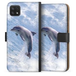DeinDesign Galaxy A22 5G Handy Klapph&uuml;lle Handyh&uuml;lle aus Kunst Leder schwarz Flip Case Dolphin Wale Ocean Sideflip mit langer Lasche