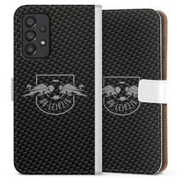DeinDesign Galaxy A33 5G Handy Klapph&uuml;lle Handyh&uuml;lle aus Kunst Leder wei&szlig; Flip Case Rb Leipzig Carbon Metallic Look Sideflip mit Lasche