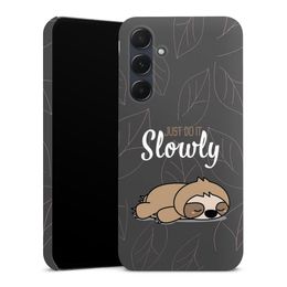 DeinDesign Galaxy A55 5G Handy Premium Case Smartphone Handyh&uuml;lle Schutzh&uuml;lle matt Sloth Lazy Sunday Sayings Premium Case