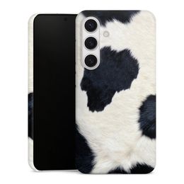 DeinDesign Galaxy S24 Handy Premium Case Smartphone Handyh&uuml;lle Schutzh&uuml;lle gl&auml;nzend Animal Look Animal Print Cow Skin Premium Case
