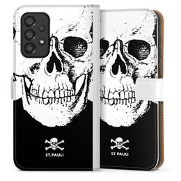 DeinDesign Galaxy A33 5G Handy Klapph&uuml;lle Handyh&uuml;lle aus Kunst Leder wei&szlig; Flip Case Totenkopf Official Licensed Product Fc St. Pauli Sideflip mit Lasche