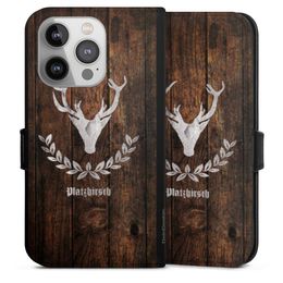 DeinDesign iPhone 14 Pro Handy Klapph&uuml;lle Handyh&uuml;lle aus Kunst Leder schwarz Flip Case Wooden Look Deer Wood Sideflip mit langer Lasche
