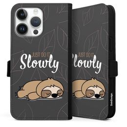 DeinDesign iPhone 14 Pro Max Handy Klapph&uuml;lle Handyh&uuml;lle aus Kunst Leder schwarz Flip Case Sloth Lazy Sunday Sayings Sideflip mit Lasche