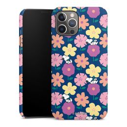DeinDesign iPhone 12 Pro Max Handy Premium Case Smartphone Handyh&uuml;lle Schutzh&uuml;lle matt Muster Snoopy Flowers Premium Case