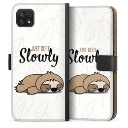 DeinDesign Galaxy A22 5G Handy Klapph&uuml;lle Handyh&uuml;lle aus Kunst Leder schwarz Flip Case Sloth Animals Lazy Sunday Sideflip mit langer Lasche