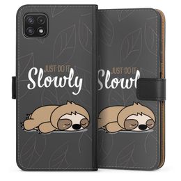 DeinDesign Galaxy A22 5G Handy Klapph&uuml;lle Handyh&uuml;lle aus Kunst Leder schwarz Flip Case Sloth Lazy Sunday Sayings Sideflip mit langer Lasche