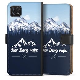 DeinDesign Galaxy A22 5G Handy Klapph&uuml;lle Handyh&uuml;lle aus Kunst Leder schwarz Flip Case Wanderlust Sky Mountain Sideflip mit langer Lasche