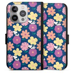 DeinDesign iPhone 14 Pro Handy Klapph&uuml;lle Handyh&uuml;lle aus Kunst Leder schwarz Flip Case Muster Snoopy Flowers Sideflip mit langer Lasche