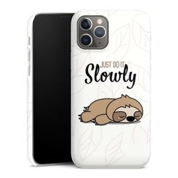 DeinDesign iPhone 12 Pro Handy Premium Case Smartphone Handyh&uuml;lle Schutzh&uuml;lle gl&auml;nzend Animals Sloth Lazy Sunday Premium Case