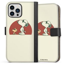 DeinDesign iPhone 13 Pro Max Handy Klapph&uuml;lle Handyh&uuml;lle aus Kunst Leder schwarz Flip Case Snoopy Official Licensed Product Kindheit Sideflip mit langer Lasche