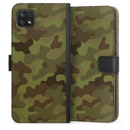 DeinDesign Galaxy A22 5G Handy Klapph&uuml;lle Handyh&uuml;lle aus Kunst Leder schwarz Flip Case Camouflage Tarnmuster Army Sideflip mit langer Lasche