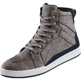 Held Marick, Schuhe