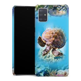DeinDesign Galaxy A51 Handy Premium Case Smartphone Handyh&uuml;lle Schutzh&uuml;lle gl&auml;nzend Ocean Turtle Animals Premium Case