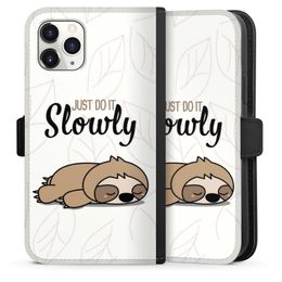 DeinDesign iPhone 11 Pro Handy Klapph&uuml;lle Handyh&uuml;lle aus Kunst Leder schwarz Flip Case Animals Sloth Lazy Sunday Sideflip mit Lasche
