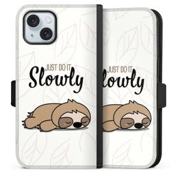 DeinDesign iPhone 15 Handy Klapph&uuml;lle Handyh&uuml;lle aus Kunst Leder schwarz Flip Case Animals Sloth Lazy Sunday Sideflip mit Lasche
