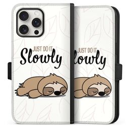 DeinDesign iPhone 15 Pro Max Handy Klapph&uuml;lle Handyh&uuml;lle aus Kunst Leder schwarz Flip Case Animals Sloth Lazy Sunday Sideflip mit Lasche