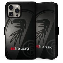 DeinDesign iPhone 16 Pro Handy Klapph&uuml;lle Handyh&uuml;lle aus Kunst Leder schwarz Flip Case Official Licensed Product Sc Freiburg Metallic Look Sideflip mit Lasche
