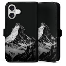 DeinDesign iPhone 16 Handy Klapph&uuml;lle Handyh&uuml;lle aus Kunst Leder schwarz Flip Case Mountain Snow Mountain Top Sideflip mit Lasche
