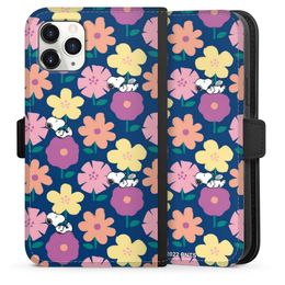 DeinDesign iPhone 11 Pro Handy Klapph&uuml;lle Handyh&uuml;lle aus Kunst Leder schwarz Flip Case Muster Snoopy Flowers Sideflip mit Lasche