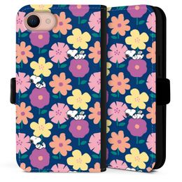 DeinDesign iPhone 16e Handy Klapph&uuml;lle Handyh&uuml;lle aus Kunst Leder schwarz Flip Case Muster Snoopy Flowers Sideflip mit Lasche