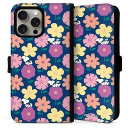 DeinDesign iPhone 16 Pro Handy Klapph&uuml;lle Handyh&uuml;lle aus Kunst Leder schwarz Flip Case Muster Snoopy Flowers Sideflip mit Lasche
