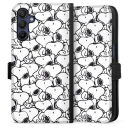 DeinDesign Galaxy A15 Handy Klapph&uuml;lle Handyh&uuml;lle aus Kunst Leder schwarz Flip Case Peanuts Snoopy Muster Sideflip mit Lasche